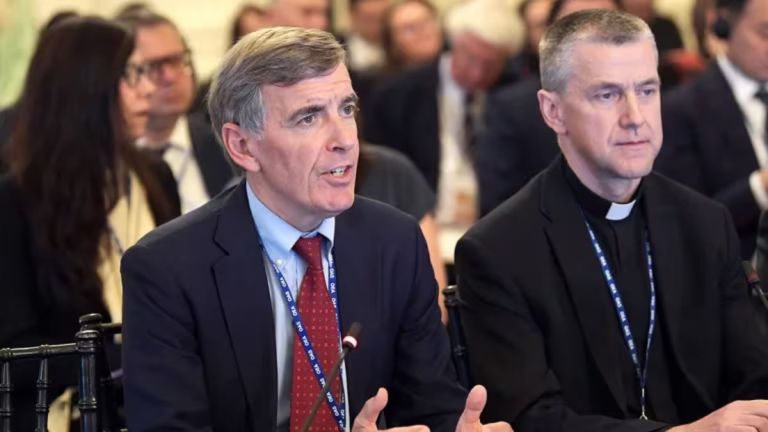 Gobierno rechazó la visita de David Rutley, un alto funcionario ...