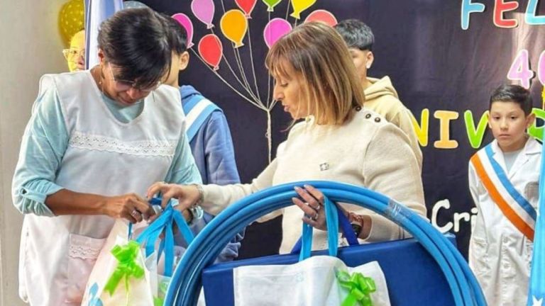 El Municipio acompañó el acto por el 40° aniversario de la Escuela ...