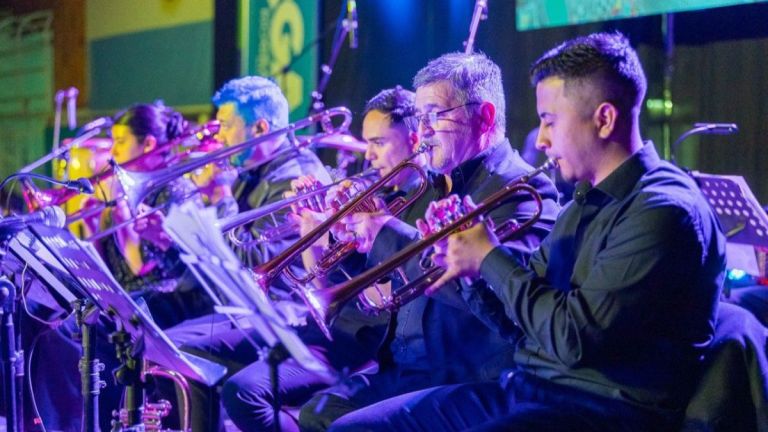 La banda municipal festejó su aniversario con un concierto a puro ...